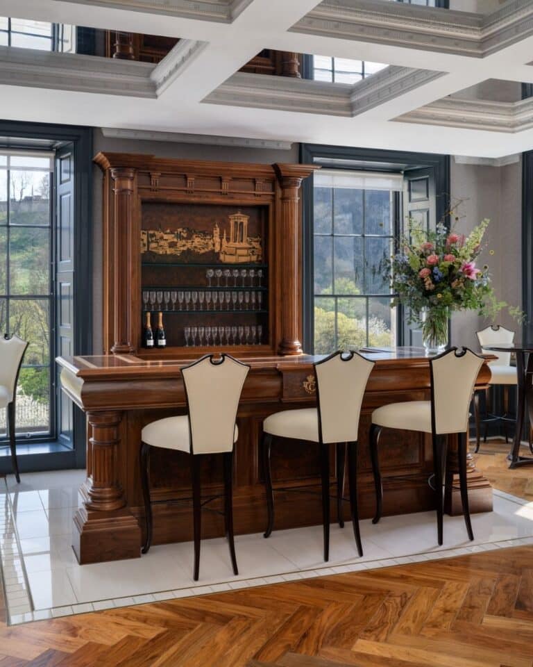Edinburgh Private Client Lounge | Signature Bar Design — Clive ...
